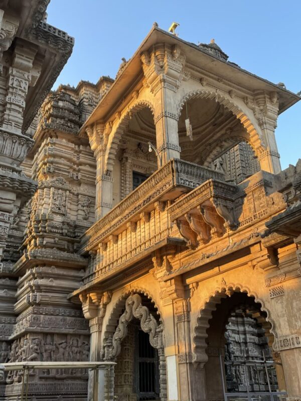 Your Palitana Guide for an Impressive Jain Pilgrimage